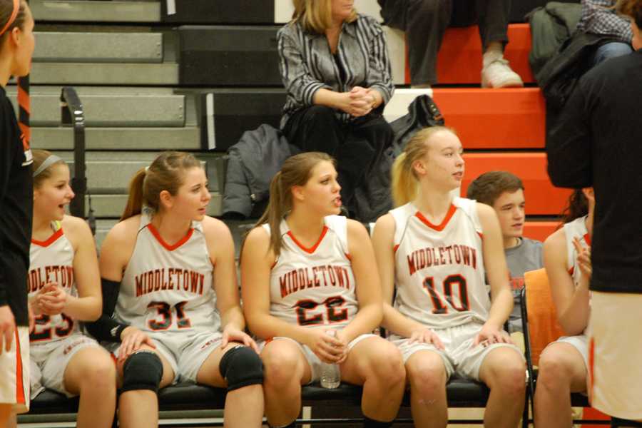 Girls basketball team celebrates senior night – The Round Table